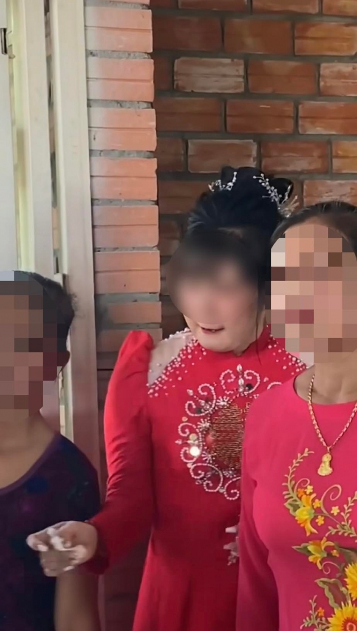 Tây Ninh: Cô dâu nhất định không ra làm lễ đính hôn vì chú rể không mang đủ 3,3 cây vàng như đã hứa